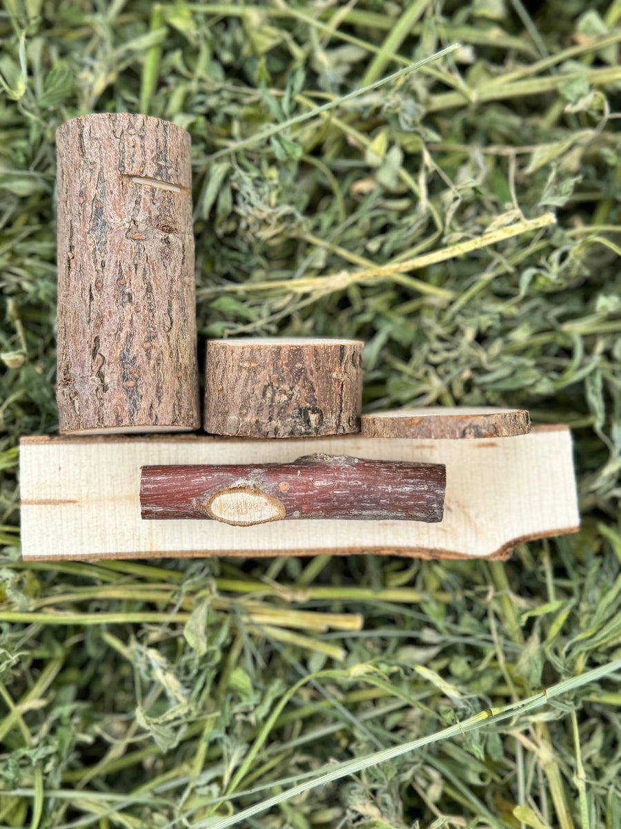 GRAZ'N Organic Hay-Chew Bundle for Rabbits, Guinea Pigs, Hamsters